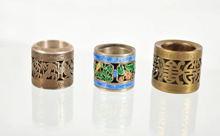 Chinese thumb rings - Musée de l'Archerie et du Valois